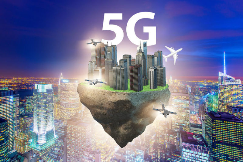 Building a Smart Factory with Apache Kafka and 5G Campus Networks - Kai Waehner